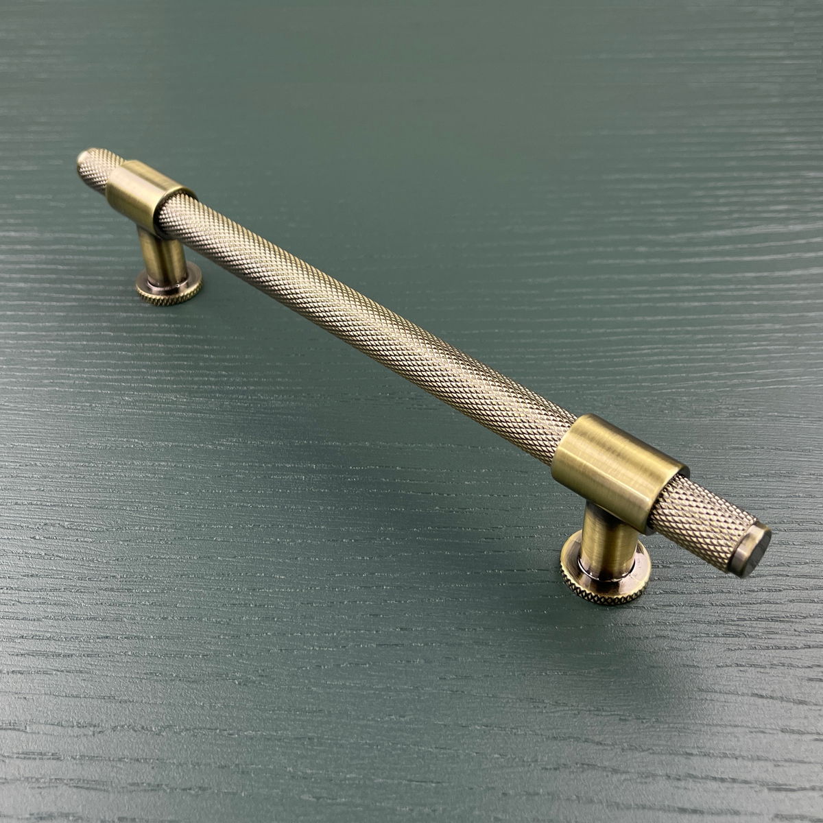 HARLEY & WAGER, Chelmsford Knurled Bar Handle, 160mm Centres – Express ...